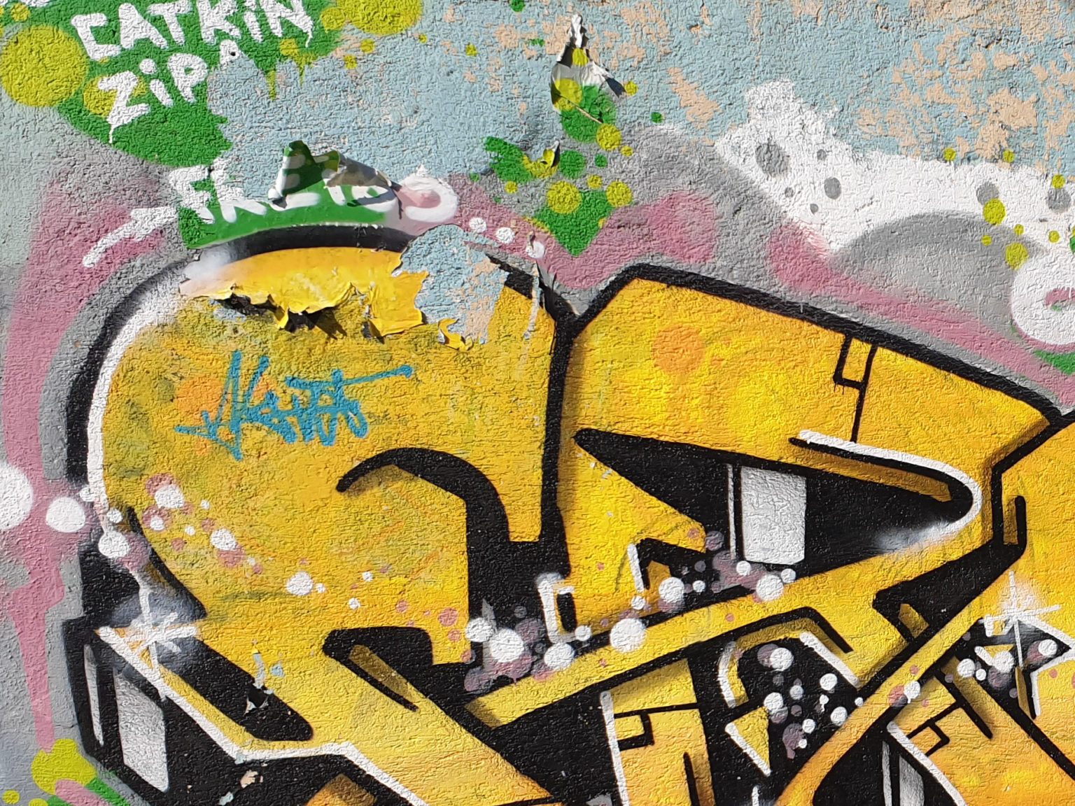 Anti-graffiti protection - BECONART exposed concrete